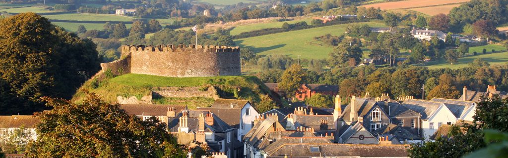 Totnes Driving Lessons – 1st Gear Driving School